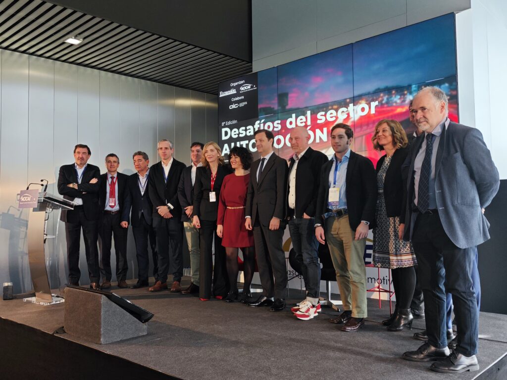 Walter Pack analiza los desafíos de la industria automotriz con otros protagonistas del sector ...