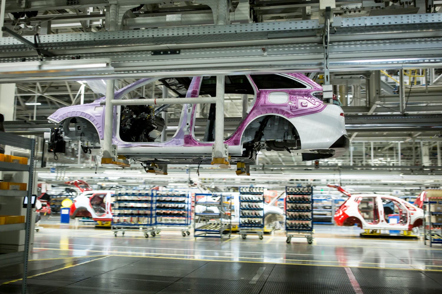 ¿Qué materias primas se necesitan para fabricar un coche? – WalterPack