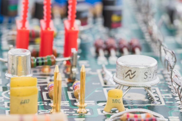 ¿Cuáles son los 7 elementos básicos de la electrónica? - WalterPack